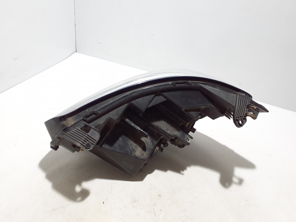 Used RENAULT Master Headlights 260105567R