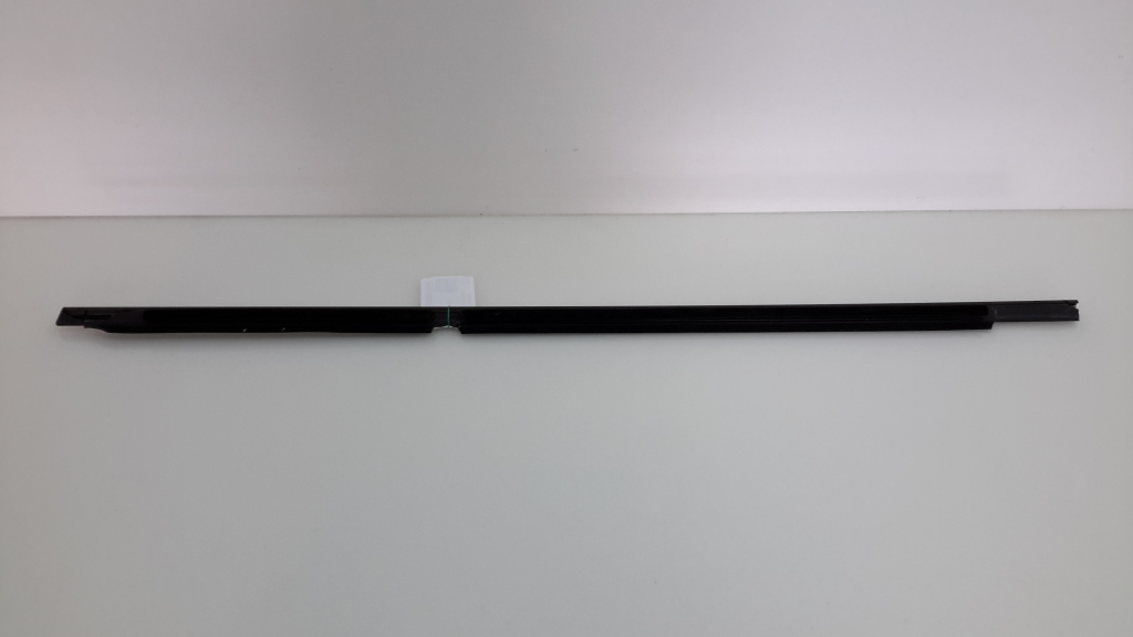 Used Mercedes Benz C-Class Rear side door strip to glass outer A2047354065