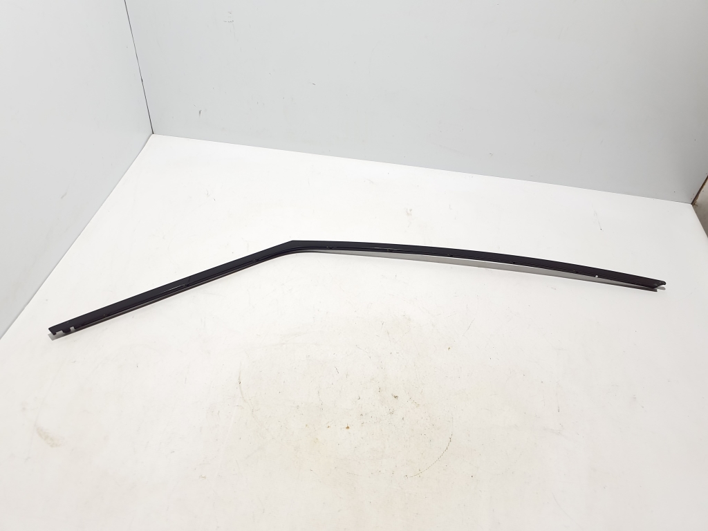 Lietotas Priekšējo labo durvju loga līste LAND ROVER Range Rover ...