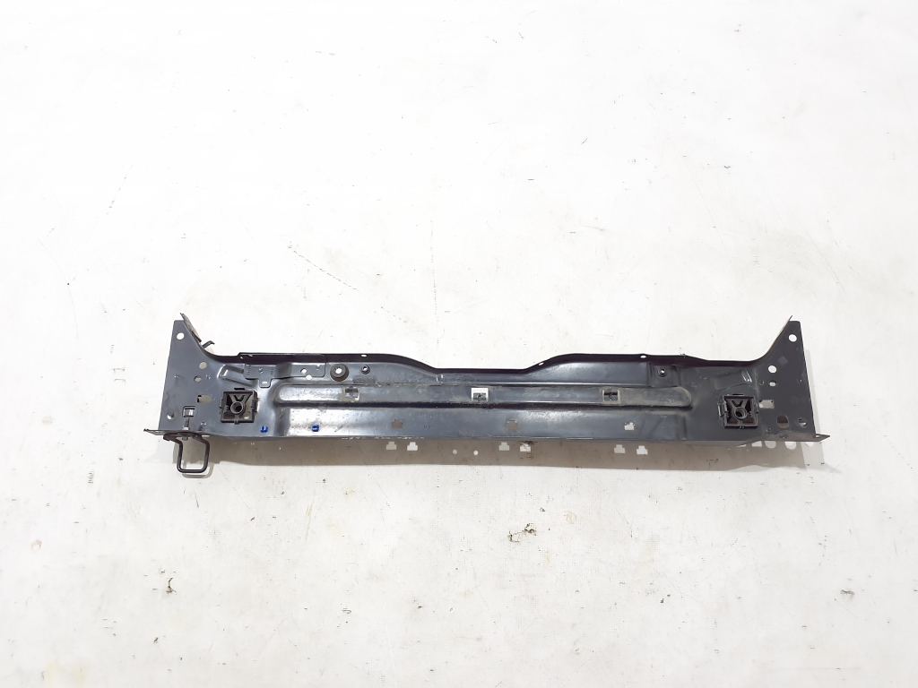 Used VOLVO XC40 The middle part of the front frame 32297098