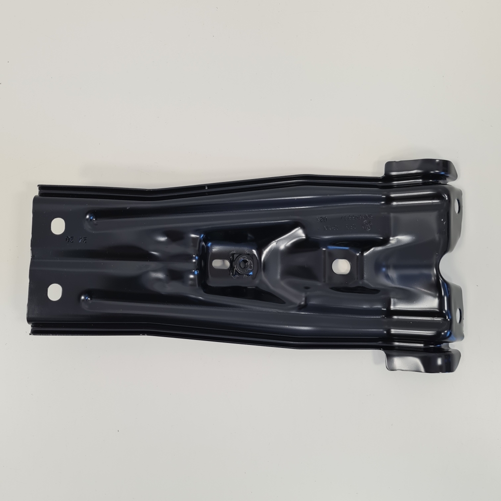 Used Volkswagen Tiguan Another detail of the front bumper beam 5NA805567