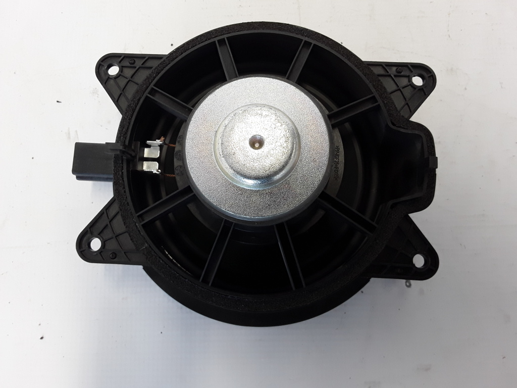 Naudotas VOLVO XC90 Galinių šoninių durų garsiakalbis 31350425