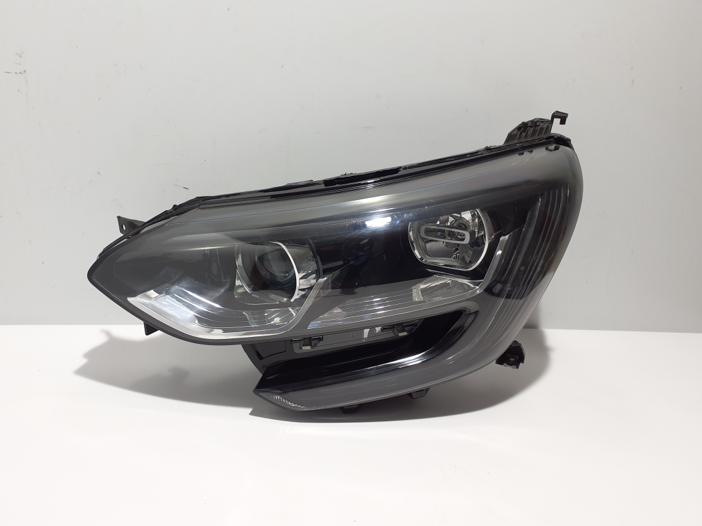 Used RENAULT Megane Headlights 260601122R
