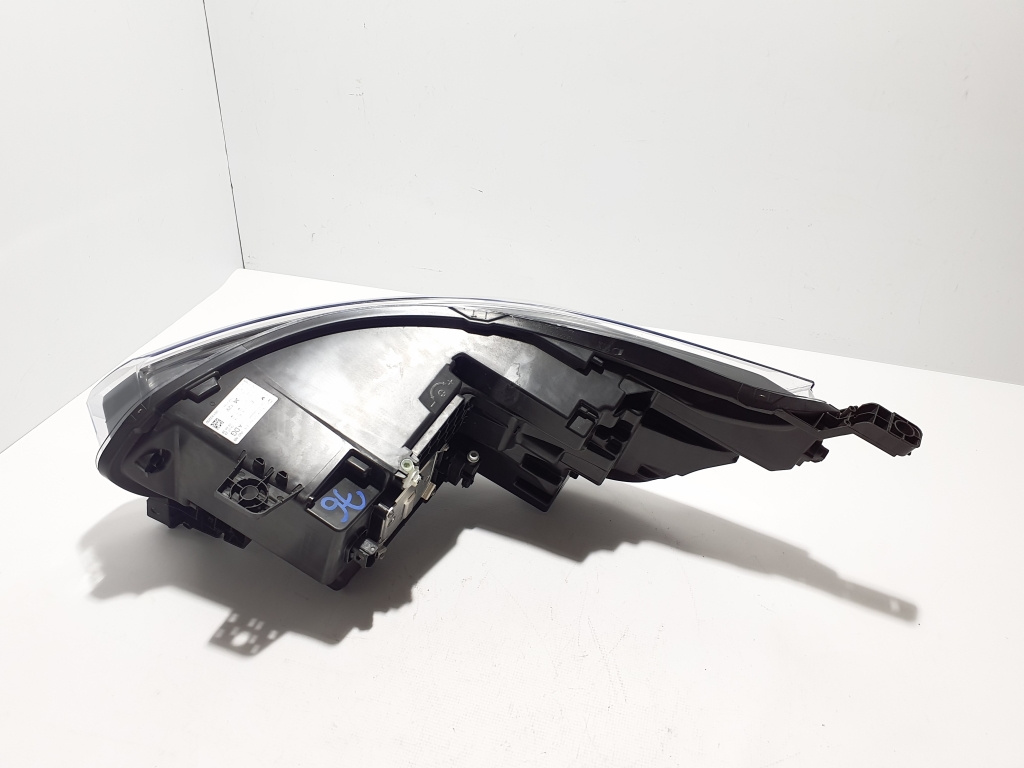 Used RENAULT Trafic Headlights 260102899R