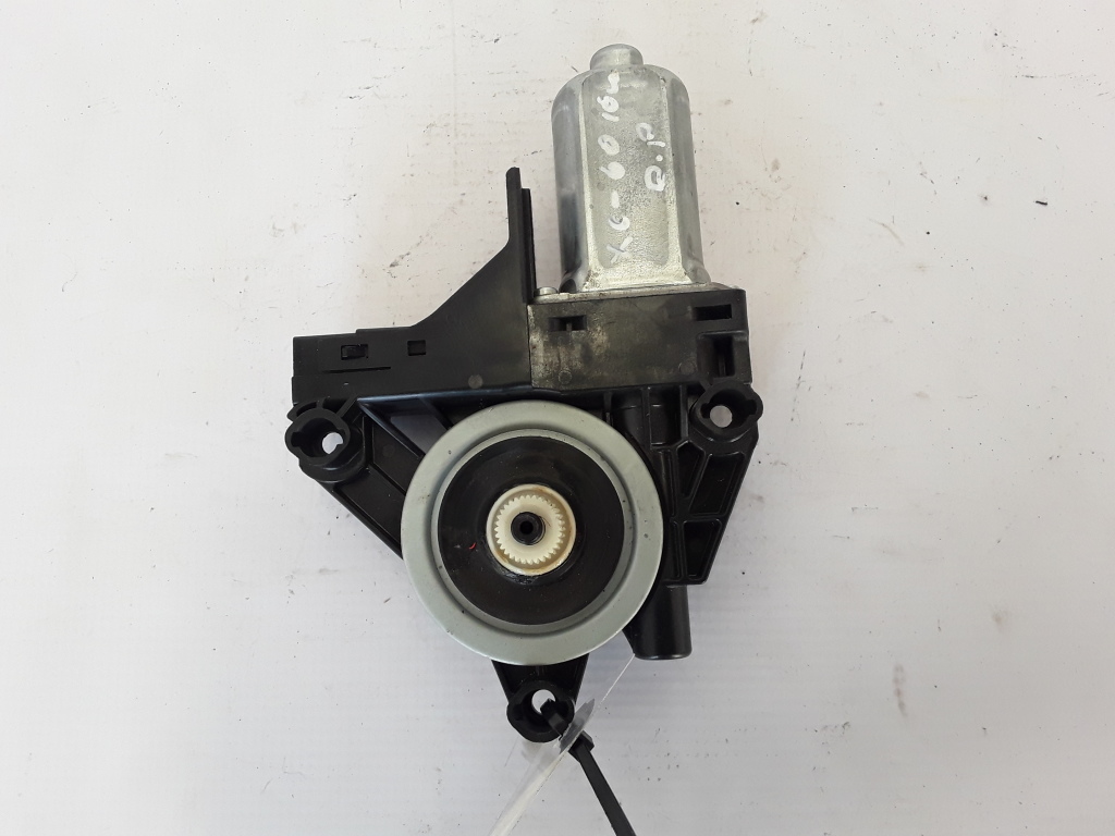 Naudotas VOLVO XC60 Priekinių durų stiklo pakėlėjo varikliukas 31253062