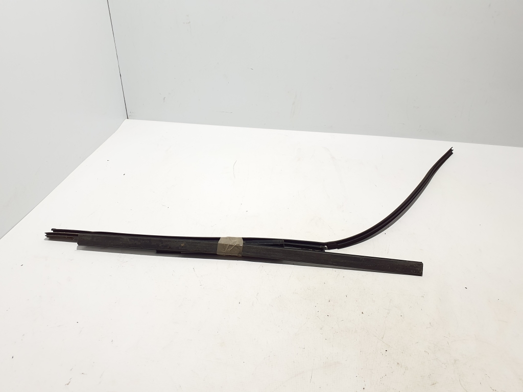 Used TOYOTA Land Cruiser Gear lever trim 7553460030