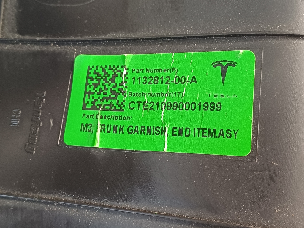 Used Tesla Model 3 Other detail of the boot lid punch 1132812-00-A