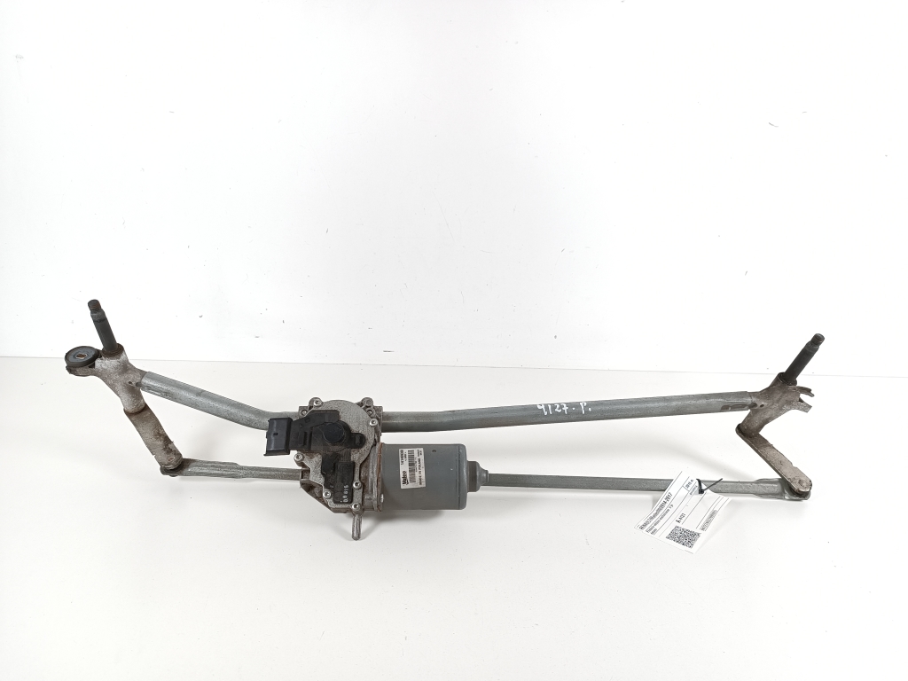 Used RENAULT Master Windshield wiper mechanism and its details