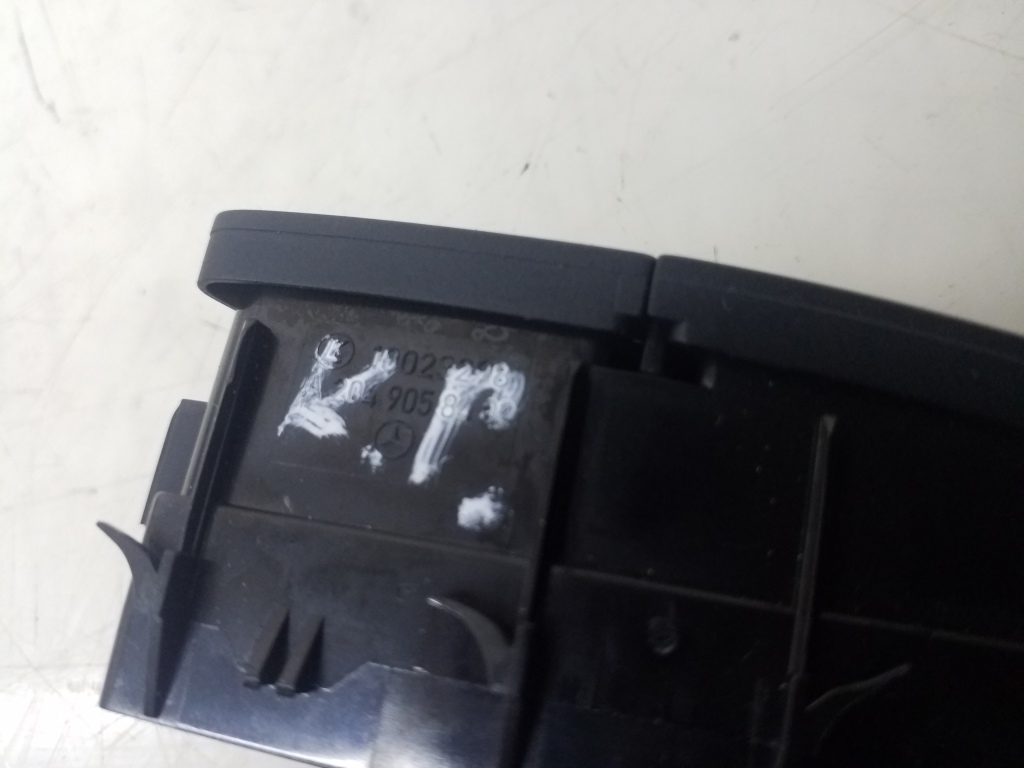 Used Mercedes Benz E-Class Door lock unlock switch A2049058402