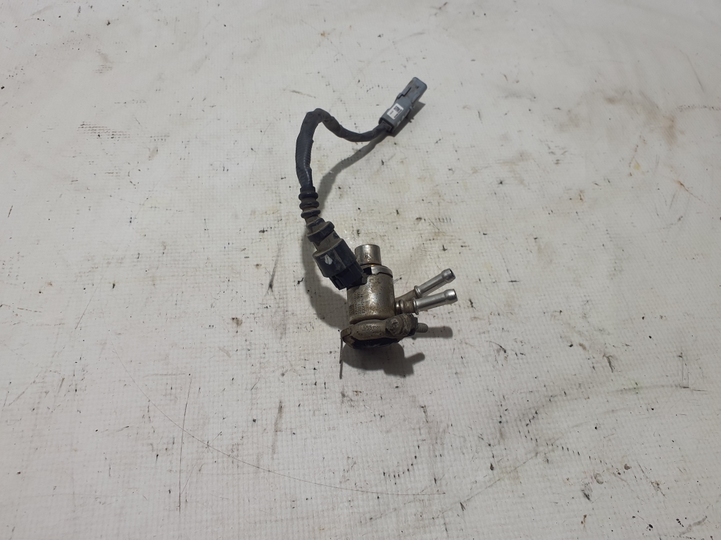 Used RENAULT Master AdBlue nozzle 160721041R