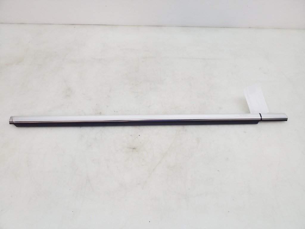 Used Mercedes Benz E-Class Front door strip to the glass exterior ...