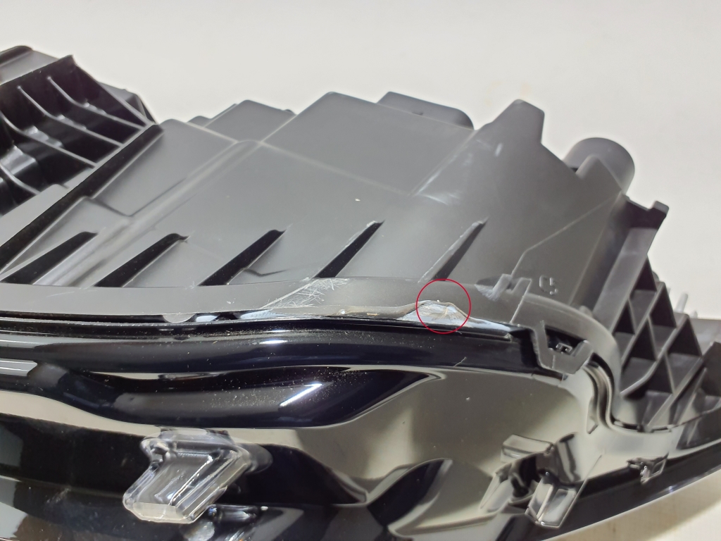 Naudotas VOLVO XC90 Priekinis žibintas 31655715