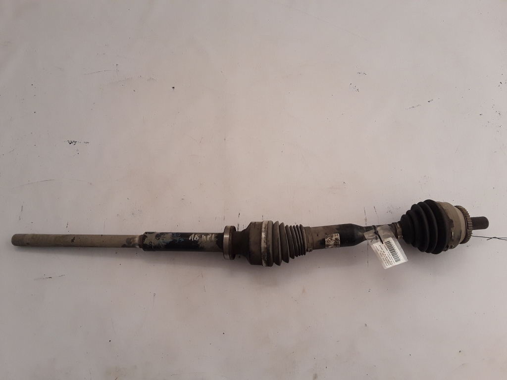 Used VOLVO XC90 Half axle front and its details 8601582