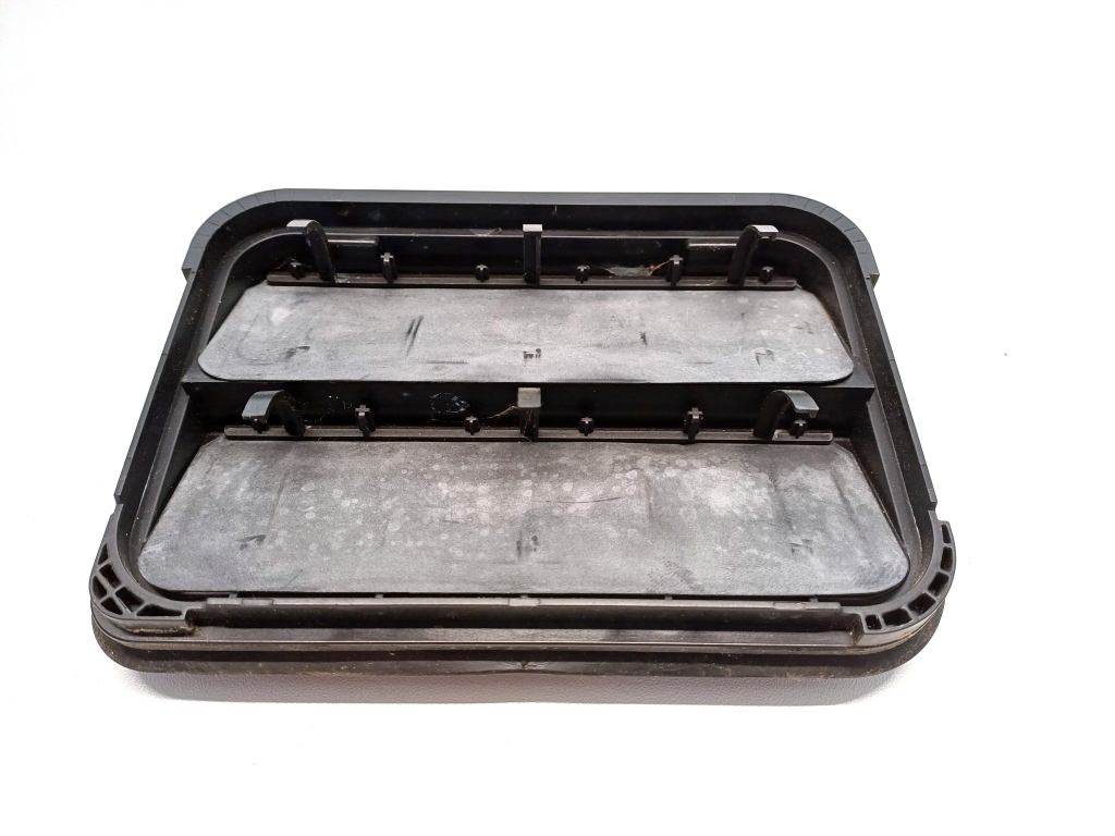Used Peugeot 208 Rear wing ventilation grille 9675506980