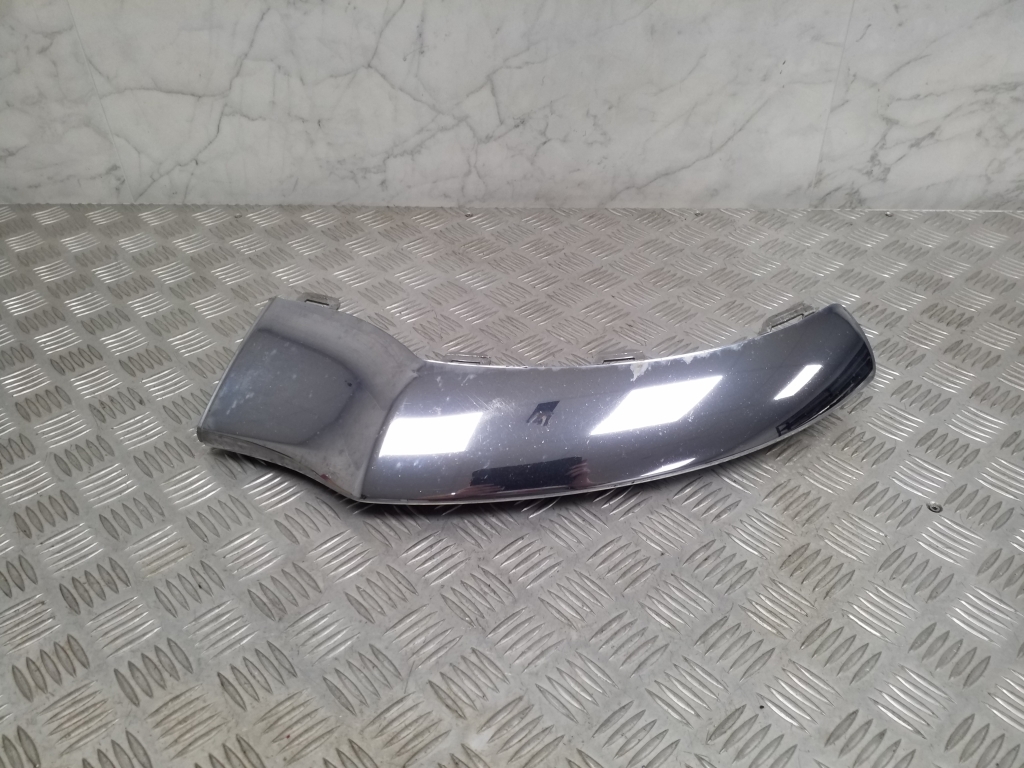 Used Mercedes Benz GLE-Class Front bumper trim strip A2928852400