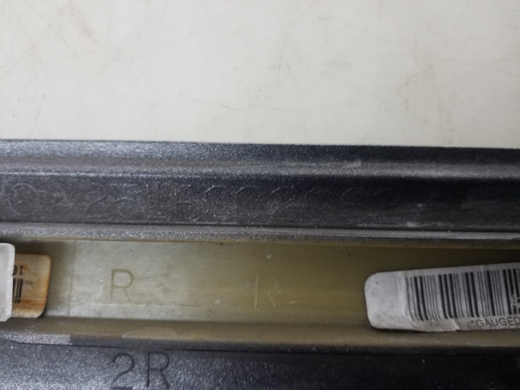 Used Mercedes Benz R-Class Rear side door strip A2516902662