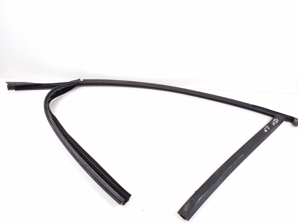 Used BMW X1 Front door sealing rubber 2990308