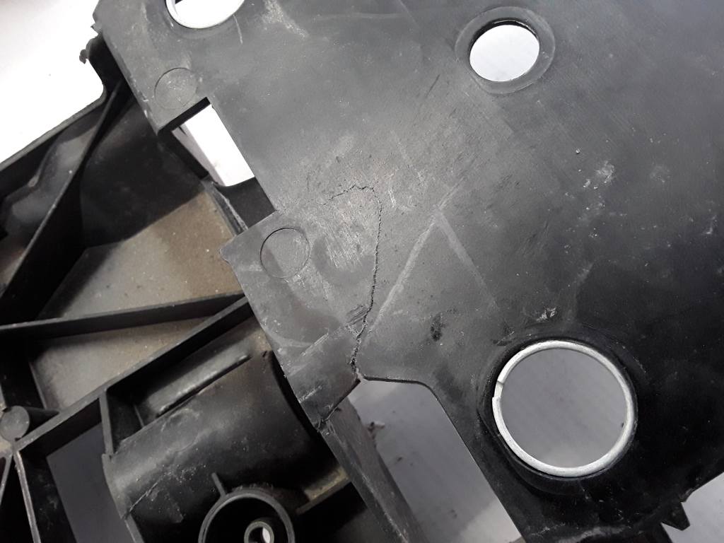 Used RENAULT Scenic Front frame and its details 752100007R