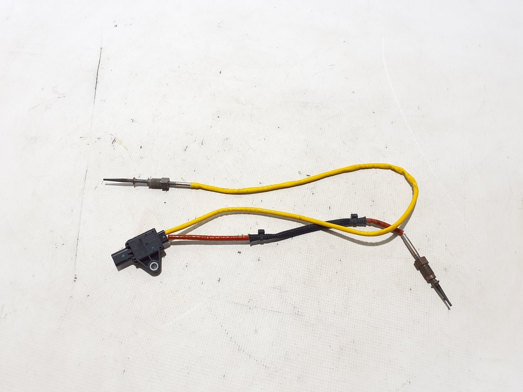 Used RENAULT Austral Muffler temperature sensor 226580873R