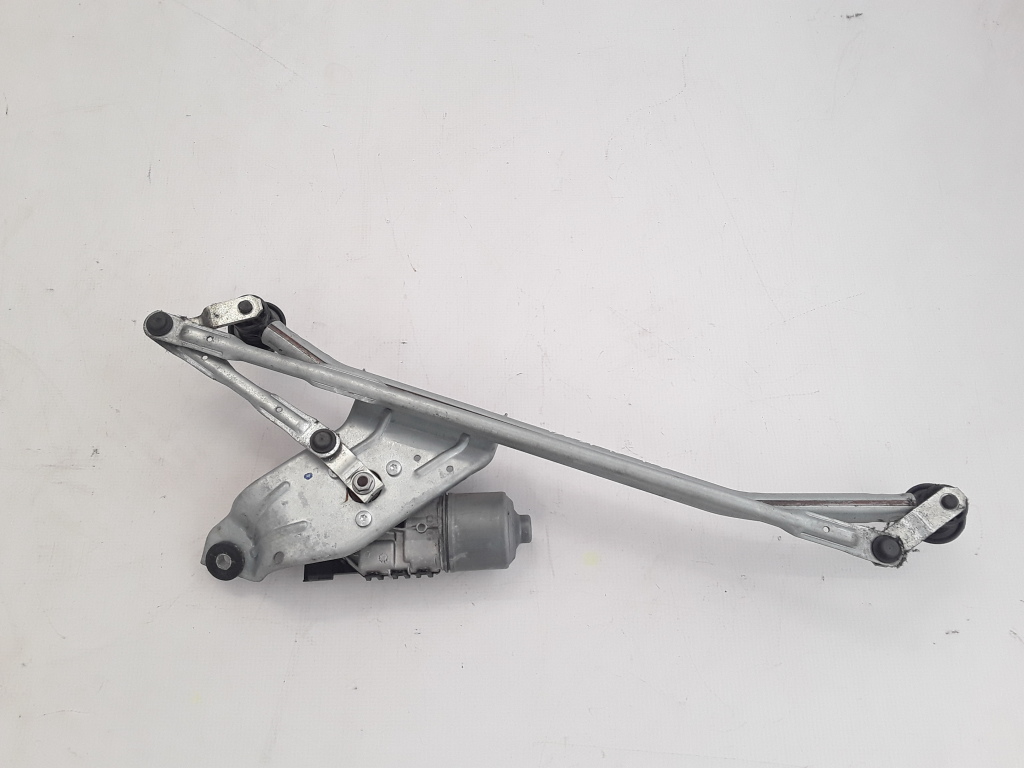 Used Dacia Duster Windshield wiper mechanism 8200619512