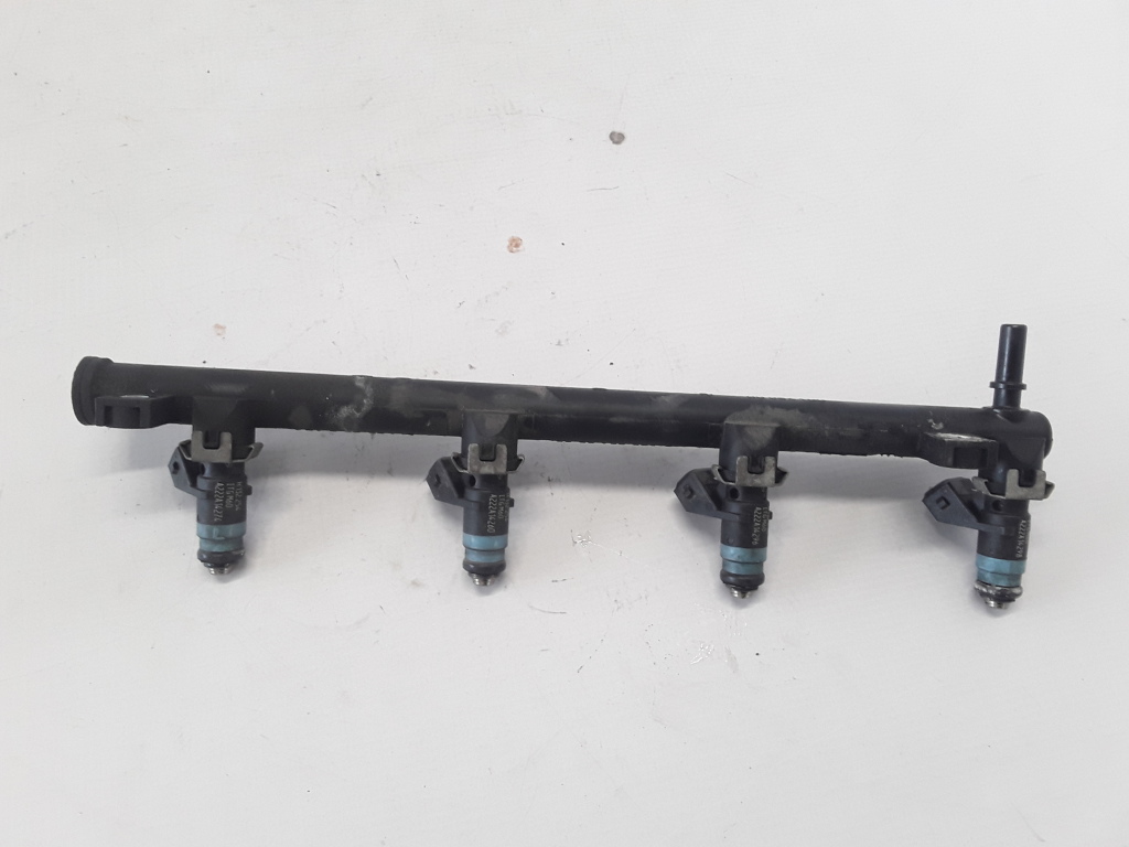 Benutzt Dacia Duster Common Rail Kraftstoffleitung 8200139674