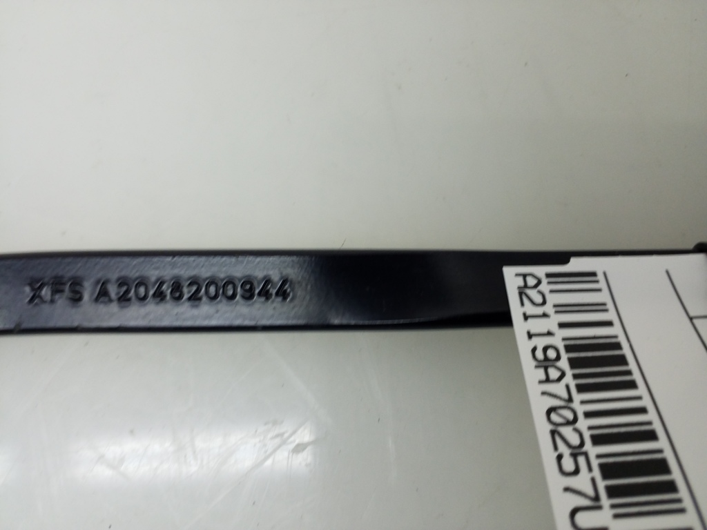 Used Mercedes Benz GLK-Class Windshield wiper blade A2048200944