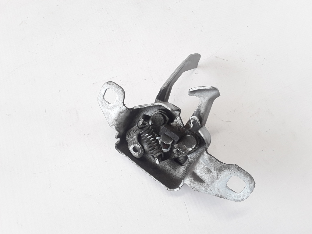 Used Dacia Duster Engine cover lock 656010017R