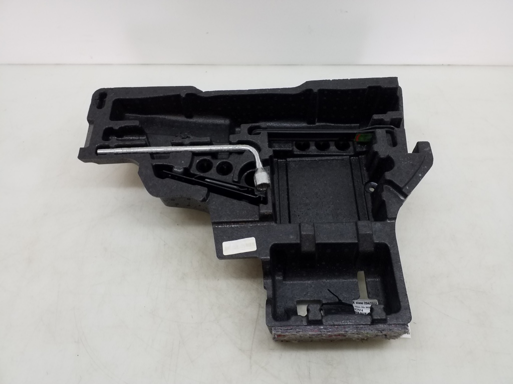 Used Mercedes Benz GLK-Class Other detail of the trunk interior A2048982914