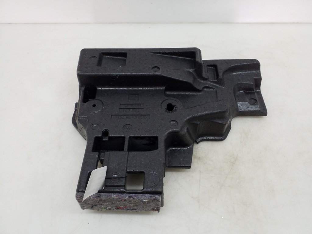 Used Mercedes Benz GLK-Class Other detail of the trunk interior A2048982914