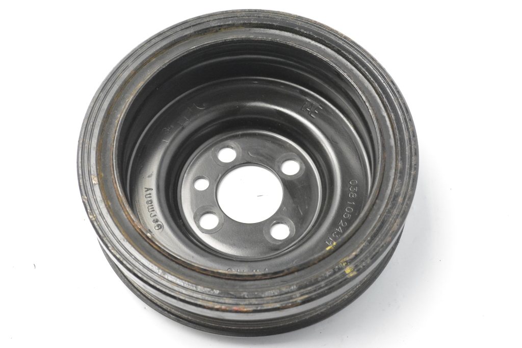 Naudotas AUDI A4 Skriemulys alkūninio veleno 38105243