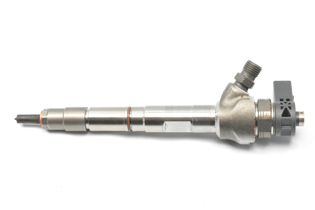 Used Volkswagen Golf Fuel injector 04L130277AC
