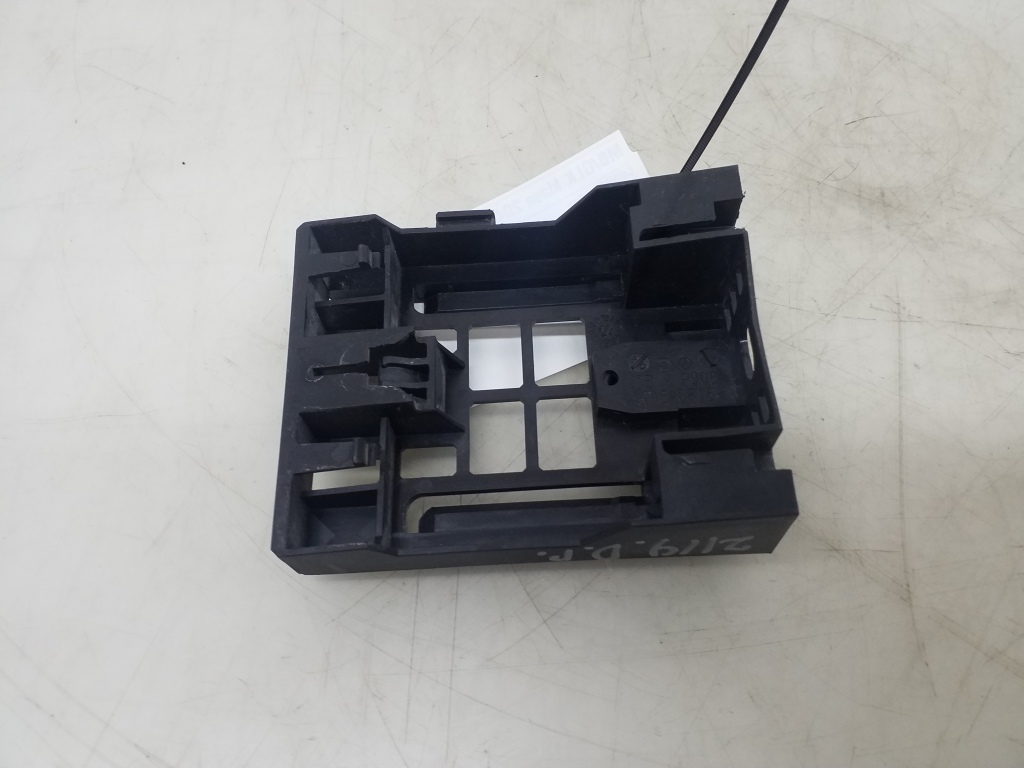Used Mercedes Benz GLK-Class Holder next A2075400640