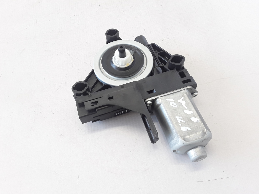 Used VOLVO V60 Rear side door window motor 31253064