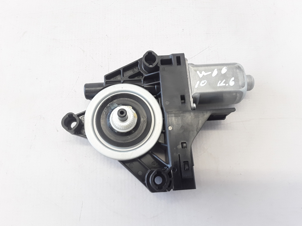 Used VOLVO V60 Rear side door window motor 31253064
