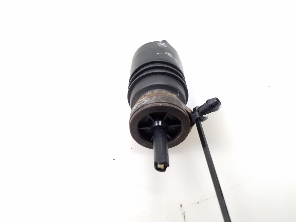 Naudotas BMW X5 Galinio stiklo langų apiplovimo varikliukas 8362154