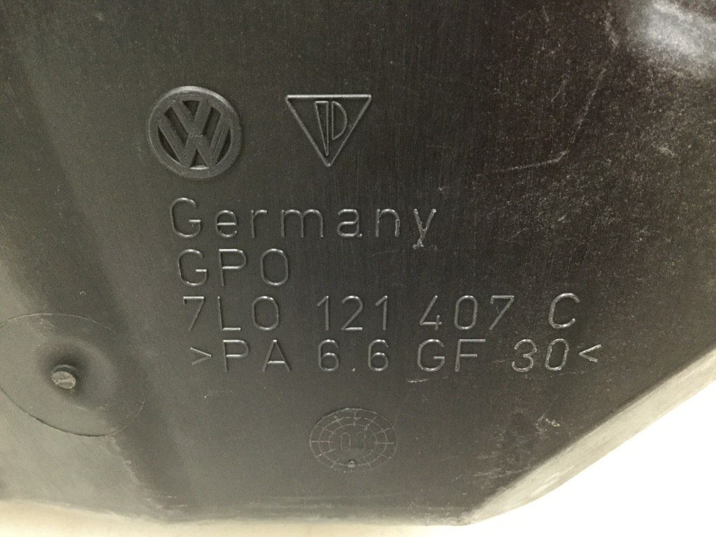 Used Volkswagen Touareg Coolant tank and its parts 7L0121407