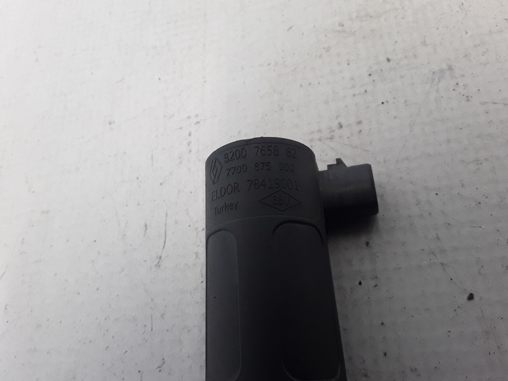 Used RENAULT Megane Ignition coil 8200765882