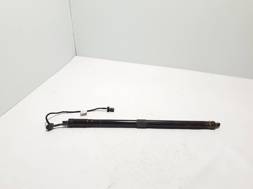 Naudotas VOLVO V60 Bagažinės dangčio amortizatorius 32296298