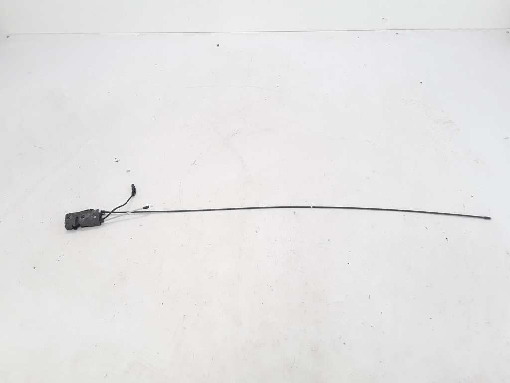 Used VOLVO XC90 Engine cover lock 31479754