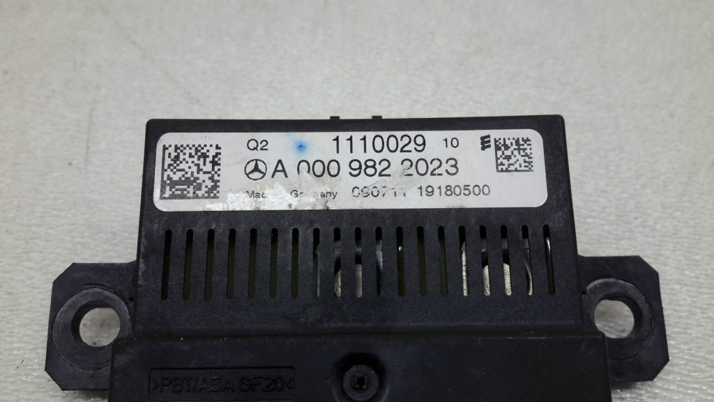 Used Mercedes Benz E-Class Relay A0009822023