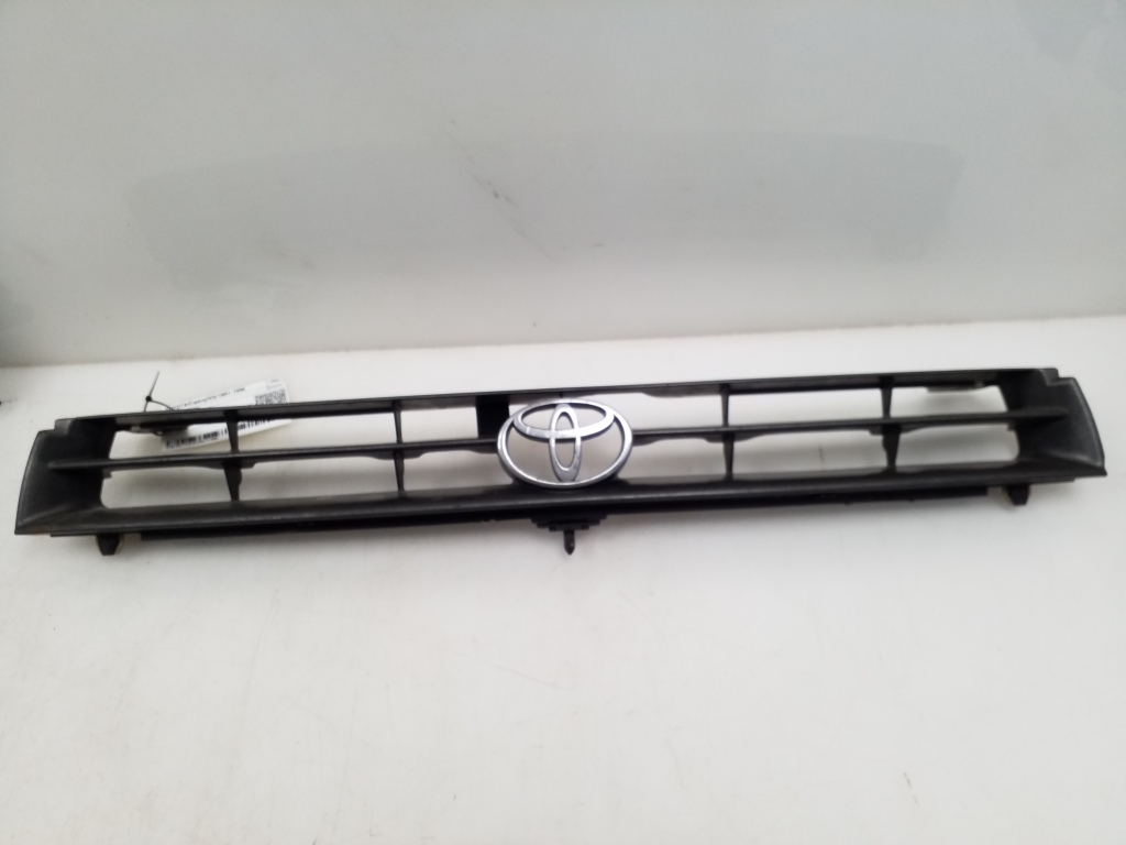Naudotas TOYOTA Camry Priekinės grotelės 5311133010