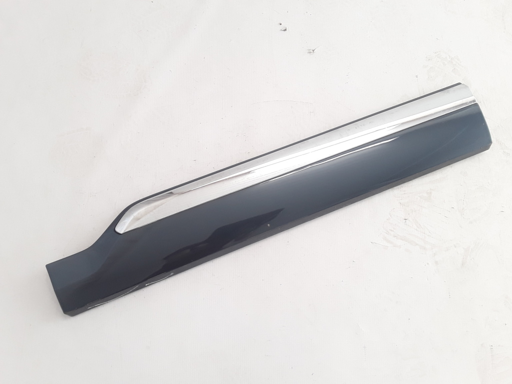 Used VOLVO XC90 Rear side door strip 31448432