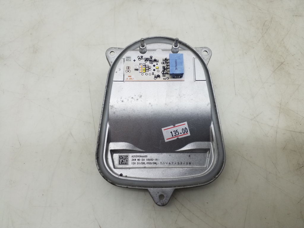 Naudotas Mercedes Benz GLC-Class Valdymo blokelis xenon žibintų A2539066600