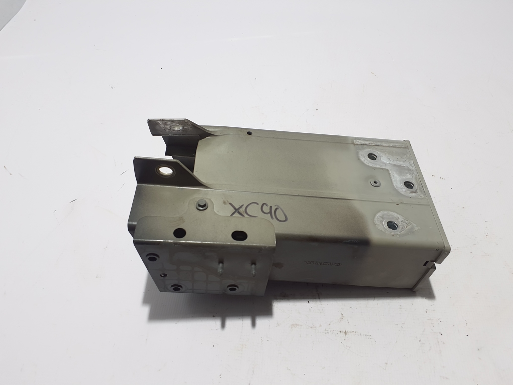 Used VOLVO XC90 Shock absorber for front bumper beam 32377906