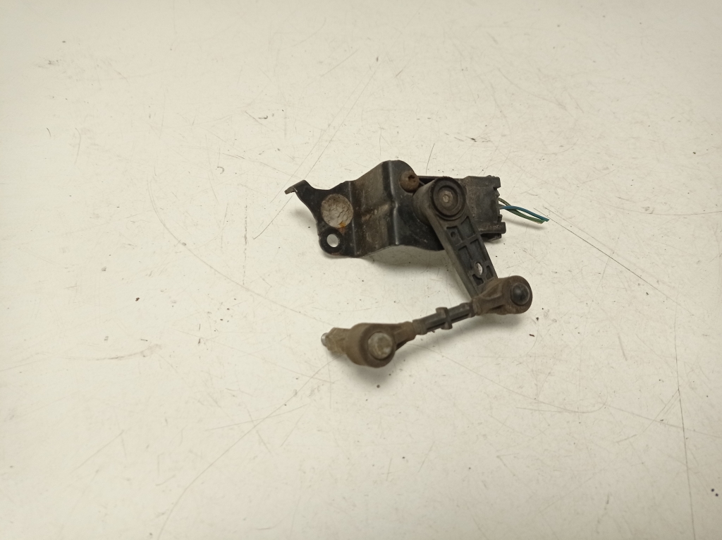 Used Jaguar XE Height sensor on the front hub GX733C280CA
