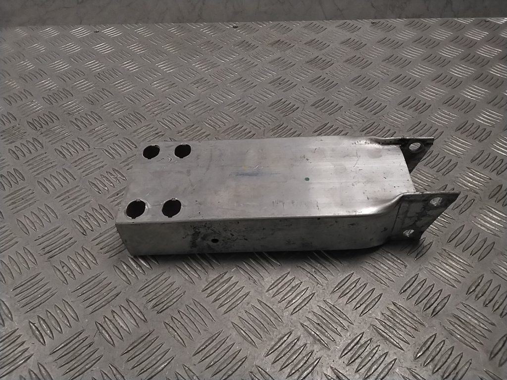 Used Mercedes Benz E-Class Shock absorber for front bumper beam A2136200295