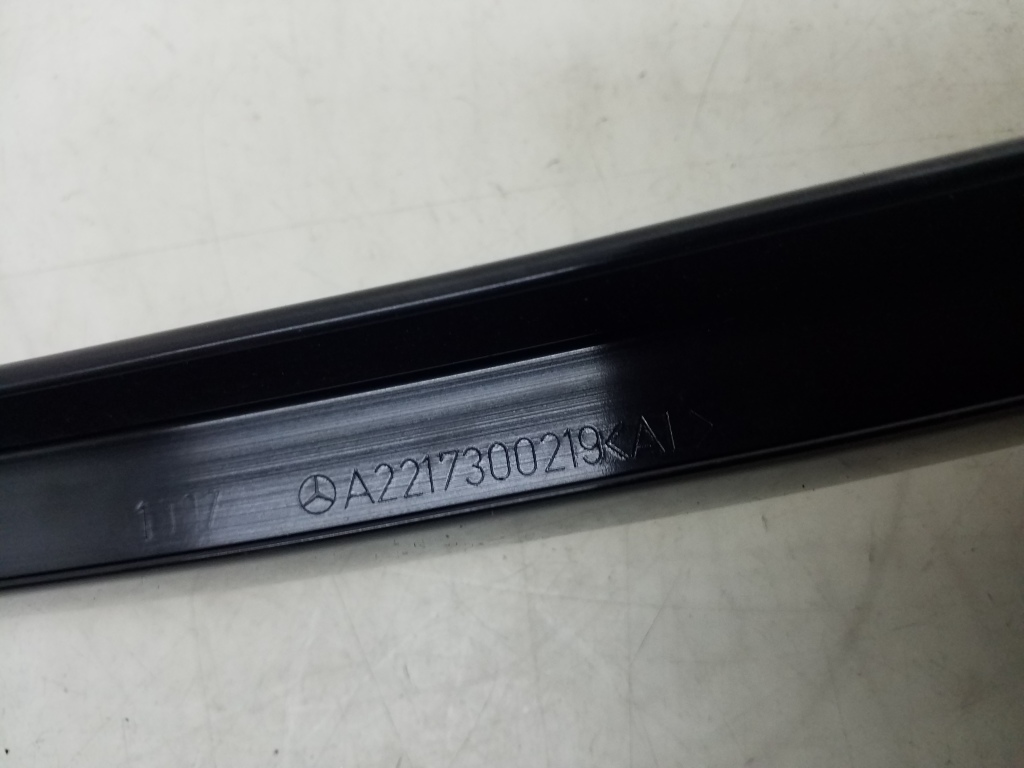 Used Mercedes Benz S-Class Other detail of the rear side door A2217300219