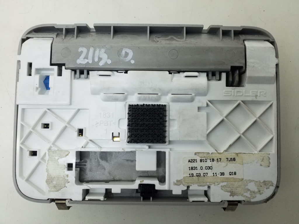 Used Mercedes Benz S-Class Another detail of the roof knockout A2218101817