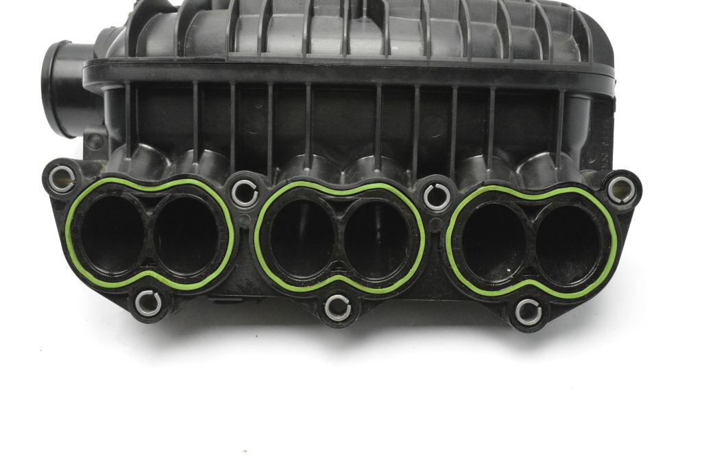 Used Ford Focus Intake manifold CM5G9424FA