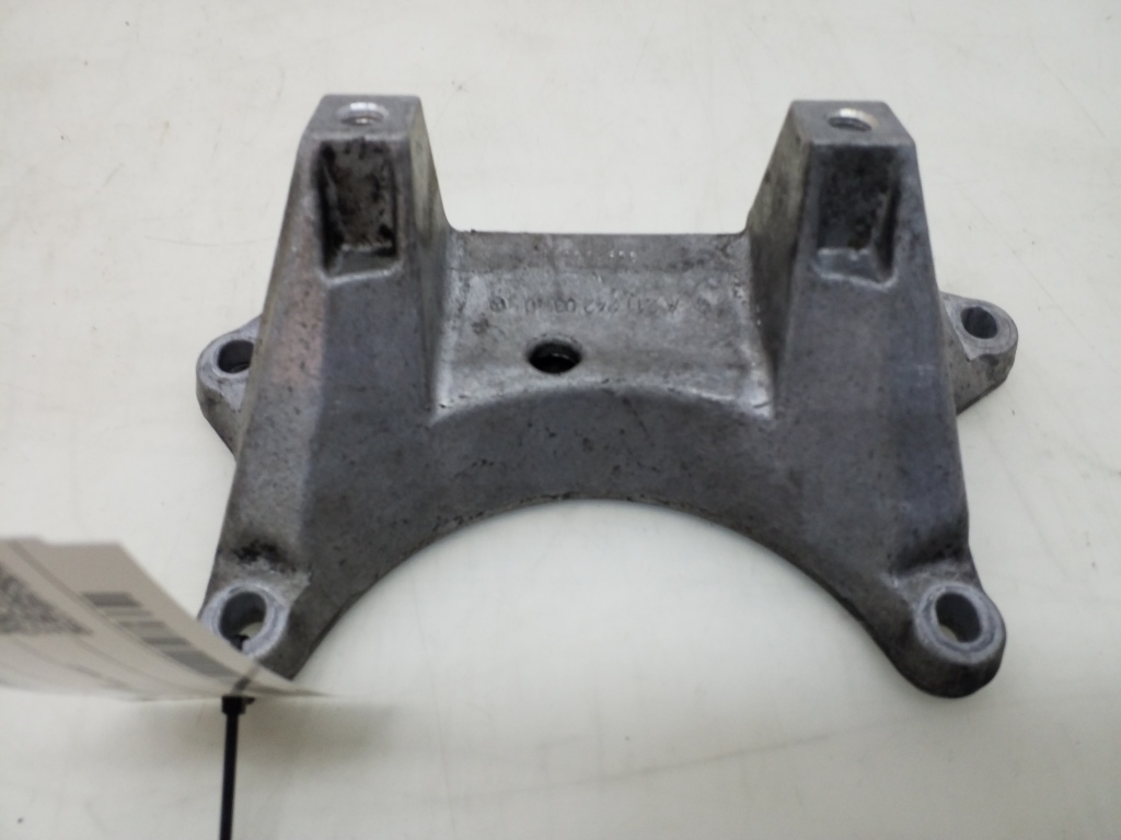 Used Mercedes Benz E-Class Gearbox holder A2112420340